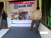 Booth display counter produk BRI di Bali